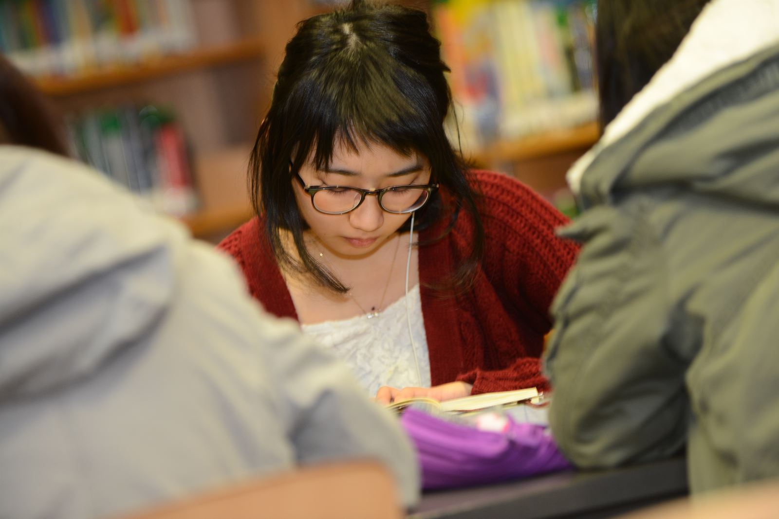 Students in the Library - ISF International School Frankfurt Rhein-Main