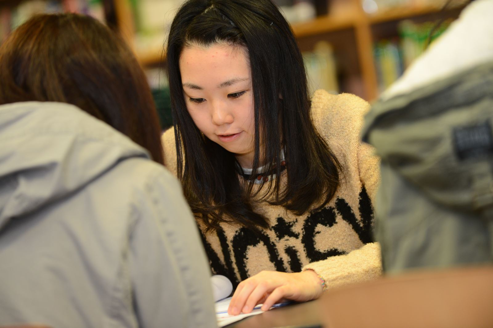 Students in the Library - ISF International School Frankfurt Rhein-Main
