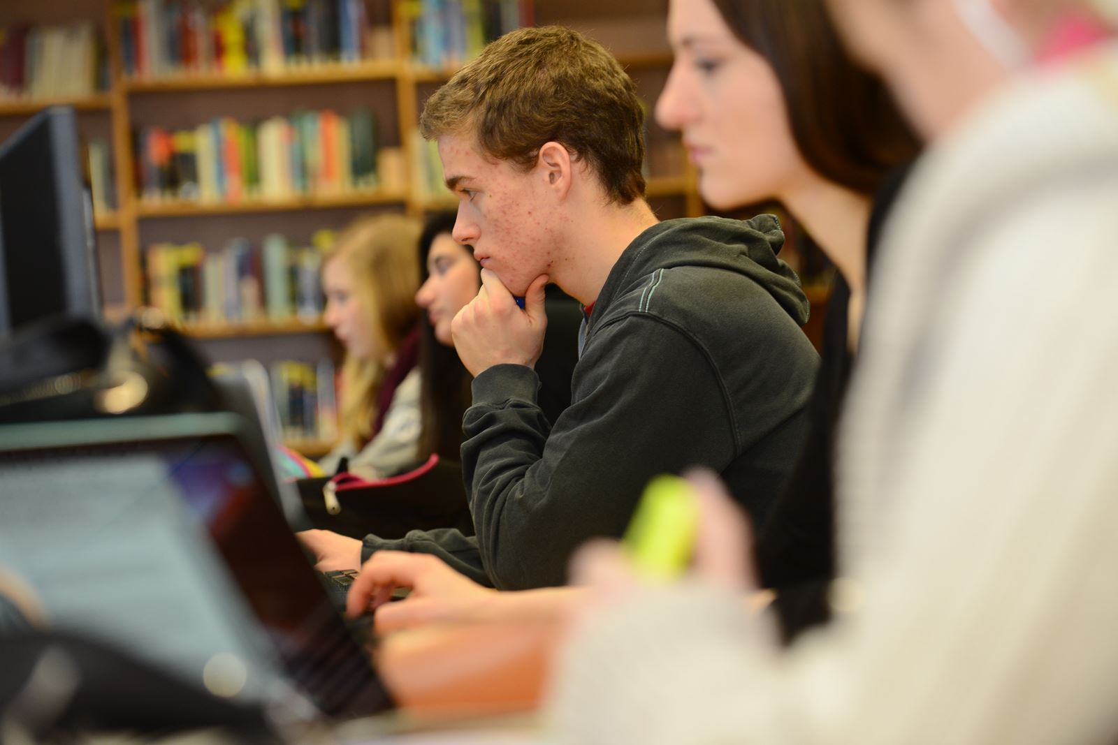 Students in the Library - ISF International School Frankfurt Rhein-Main