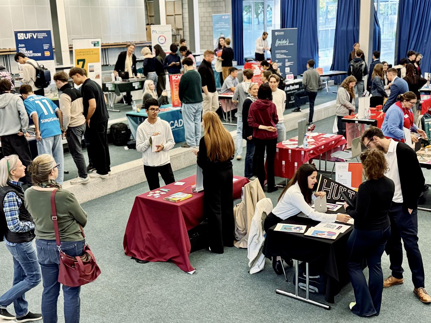 University Fair at ISF. - ISF International School Frankfurt Rhein-Main